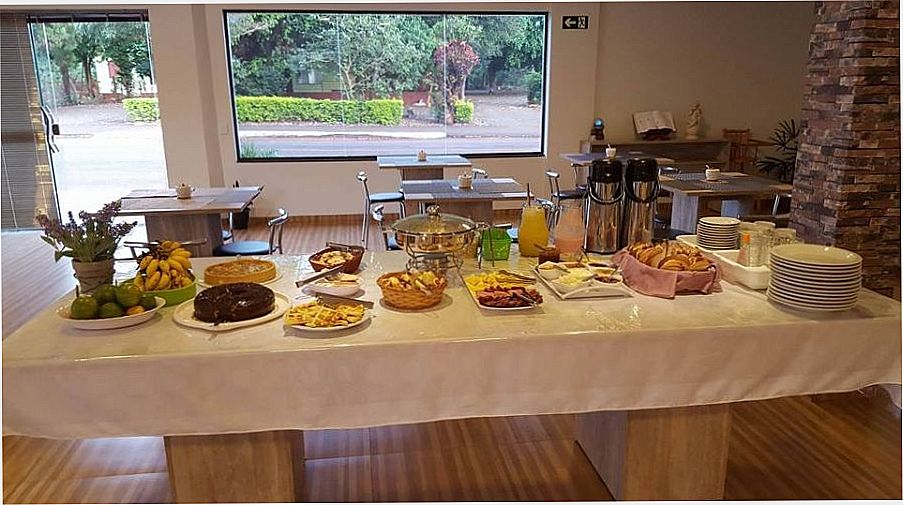 BENDER HOTEL Telefone - Pato Bragado | Férias