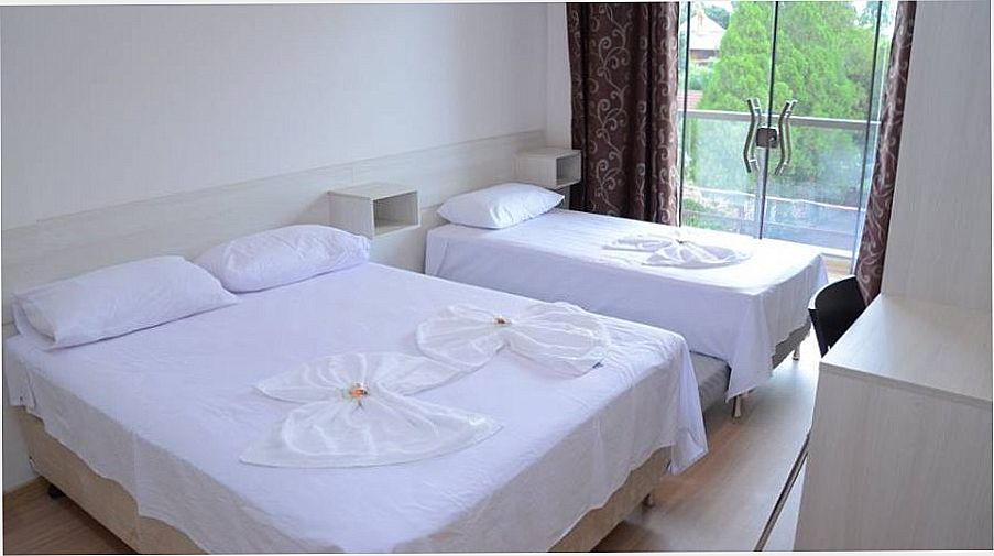 BENDER HOTEL Telefone - Pato Bragado | Férias